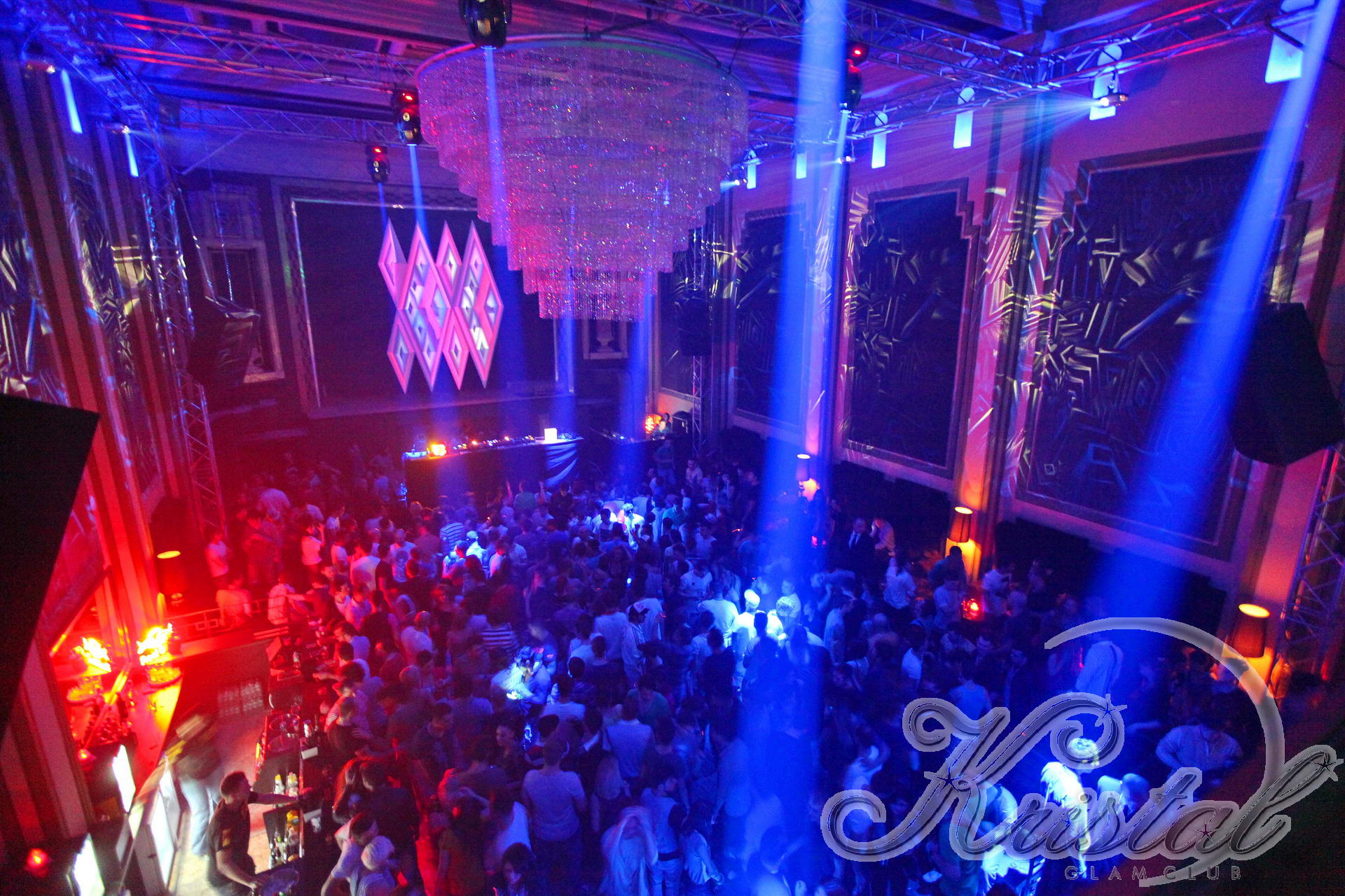 Concurs! 5 invitatii duble la Parov Stelar Tour DJs in Club Kristal