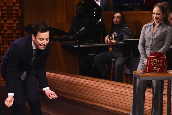 Jennifer Lopez vs. Jimmy Fallon - Dance battle (video)
