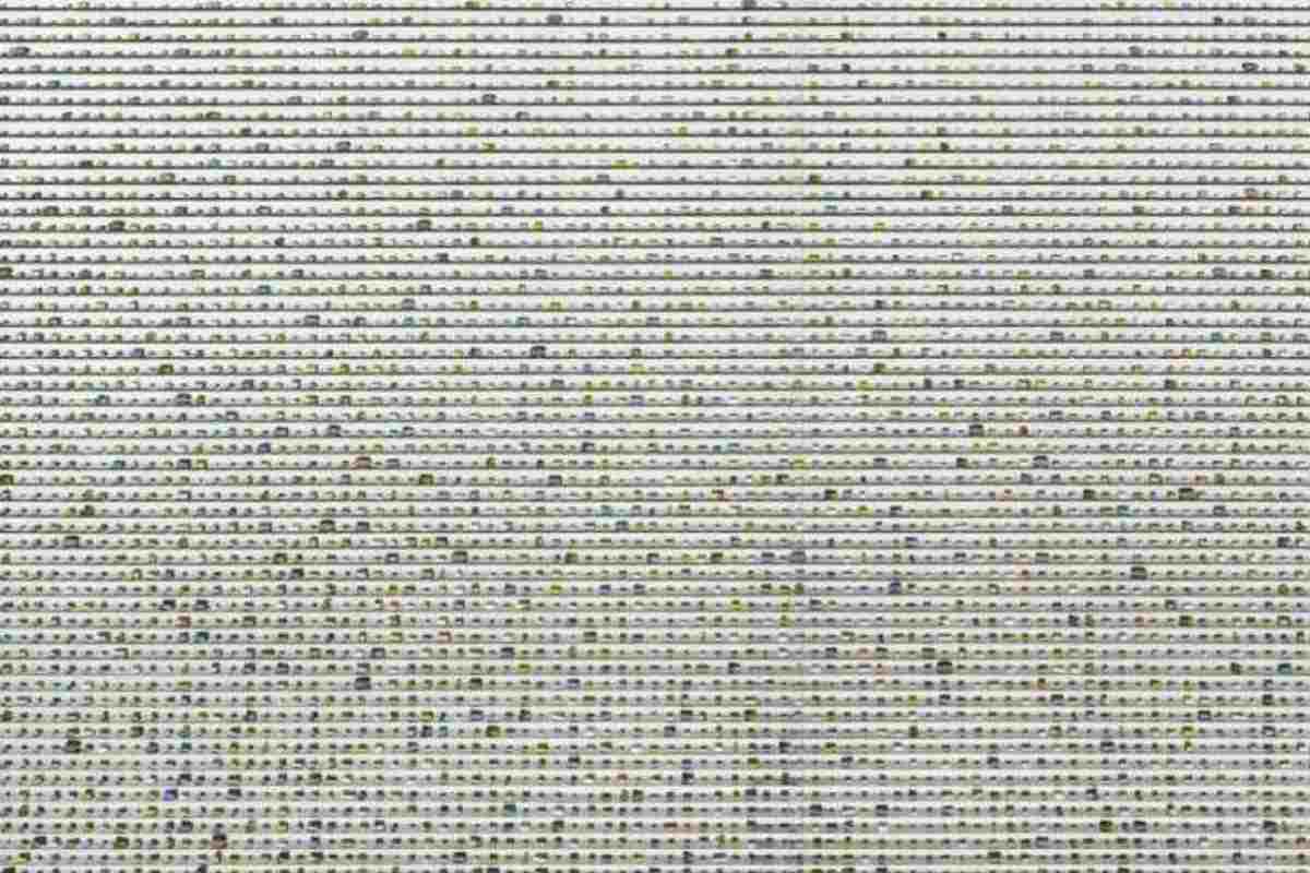 Damien Hirst va arde cateva mii de picturi unice achizitionate de ...