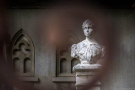 (Interviu) Cimitirul Bellu s-a transformat intr-un muzeu in aer liber ...