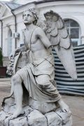 (Interviu) Cimitirul Bellu s-a transformat intr-un muzeu in aer liber ...