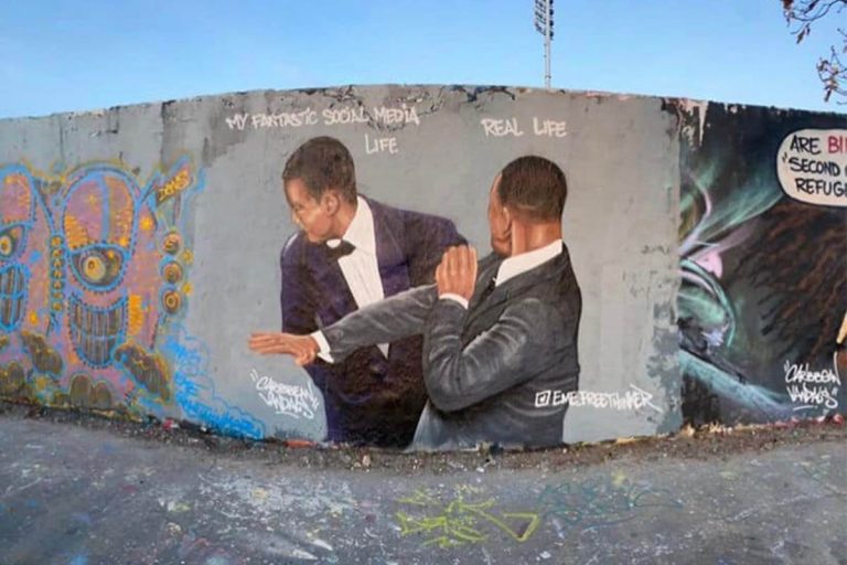 Momentul de la Oscaruri in care Will Smith l-a lovit pe Chris Rock a ...