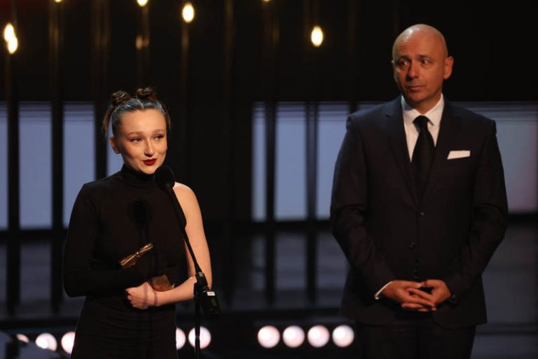 Castigatori Premiile UNITER 2024. Radu Afrim si Teatrul din Iasi, cel ...