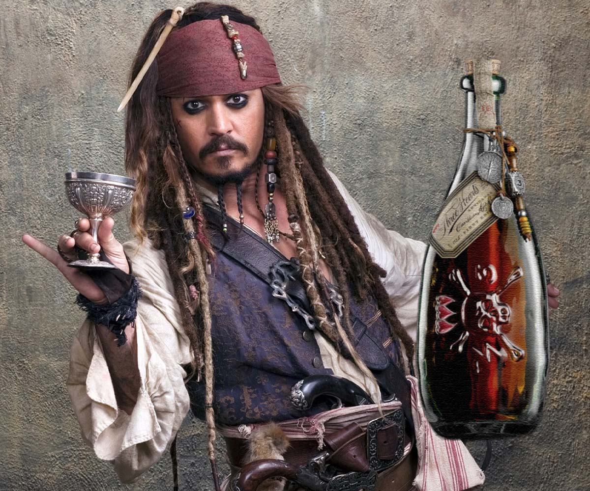 Johnny Depp lanseaza Three Hearts, un brand de rom dedicat celor trei ...